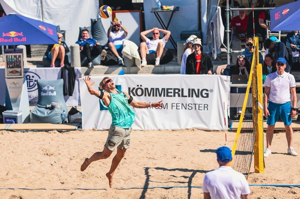 Audrius Knašas_smūgiuoja | Lietuvos sporto universitetas