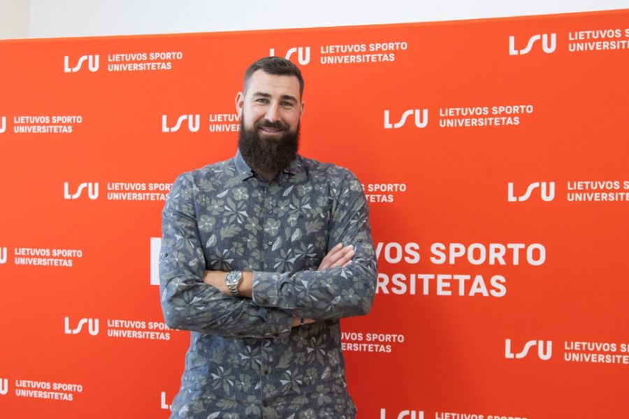 LSU alumnas, krepšininkas Jonas Valančiūnas: „Be žinių nebūtų pergalių ...